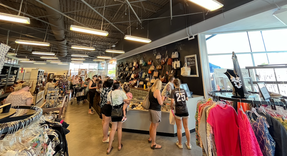 Amanda's Exchange - Carmel IN, 46032