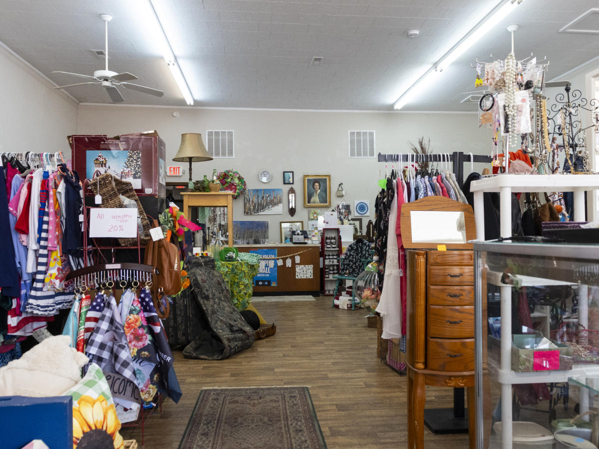 Cleo's Closet and More Decor