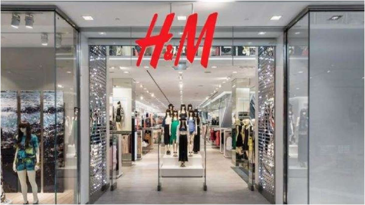 h and m