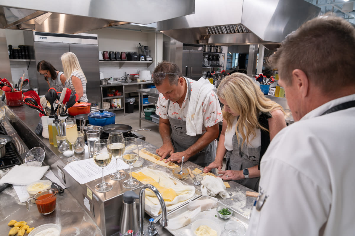 Lakehouse Kitchens Cooking School