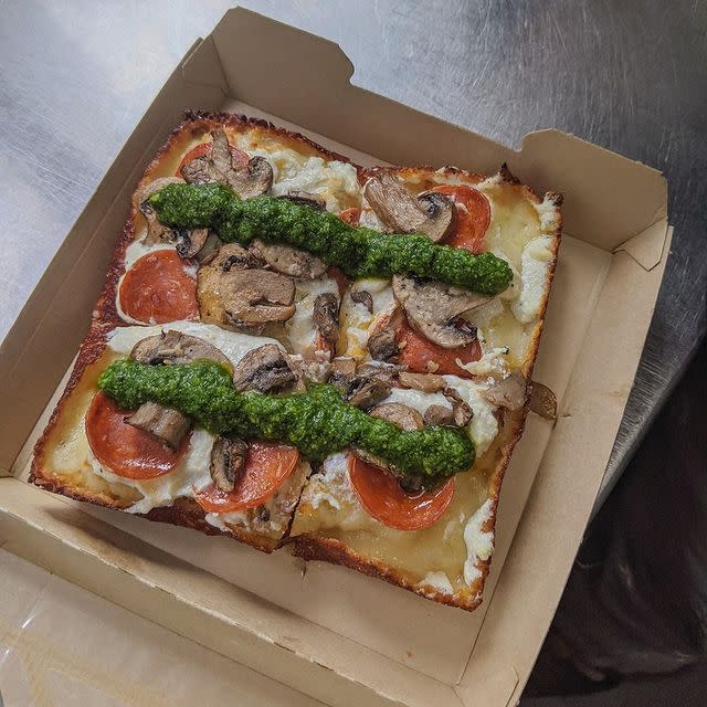 Corners pizza store