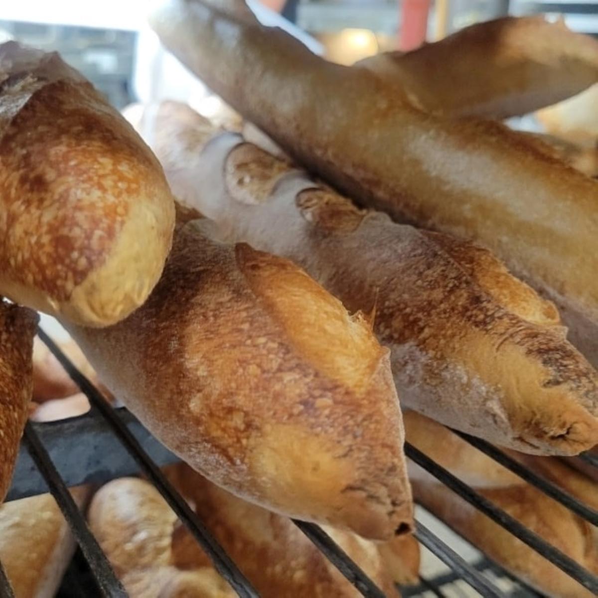 Simple Bakery, Market & Cafe