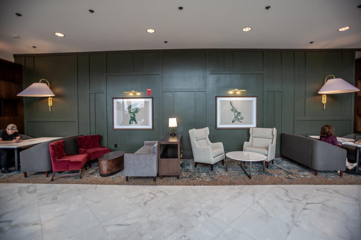 DoubleTree by Hilton Lansing