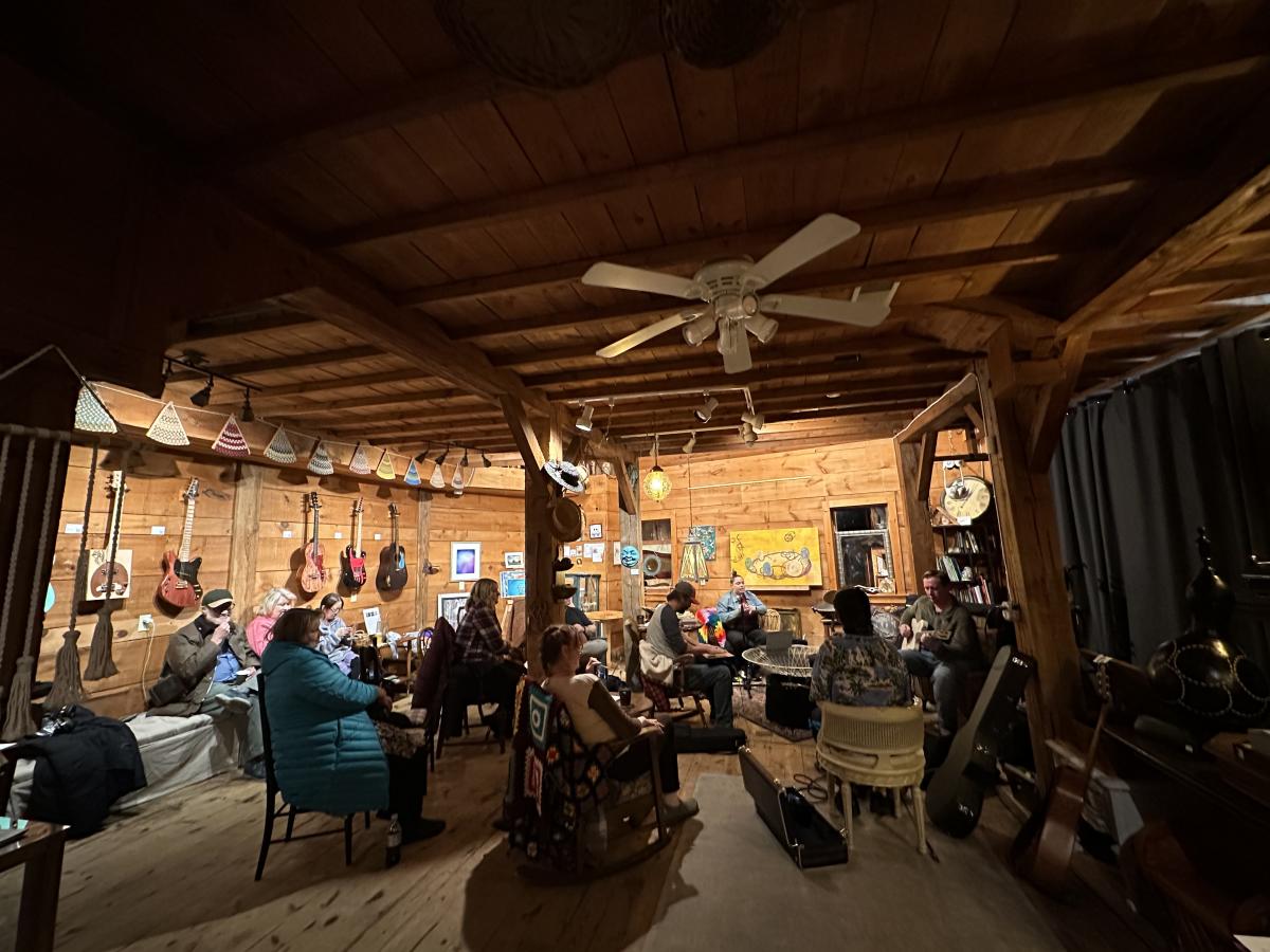 Friday Night Jams with Steven R Jones and Camilla of ÅdiolÅ | Waunakee, WI