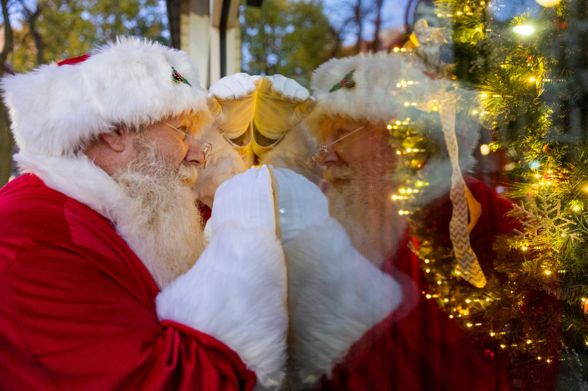 Santa on State | Madison, WI