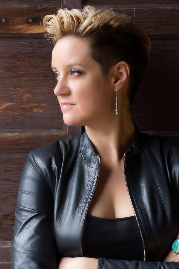 IN HER VOICE featuring GRAMMY Award-winning soprano Sarah Brailey ...