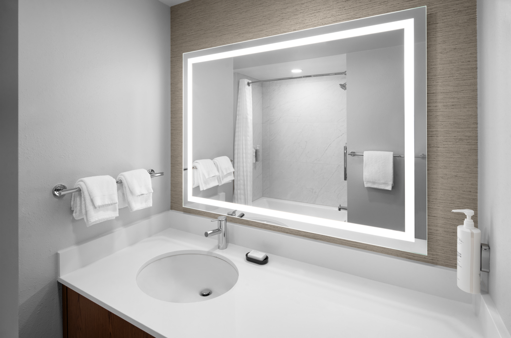 Embassy Suites by Hilton Madison Downtown | Madison, WI