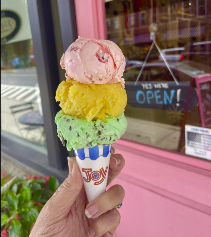 Maxwells Chocolates & Ice Cream