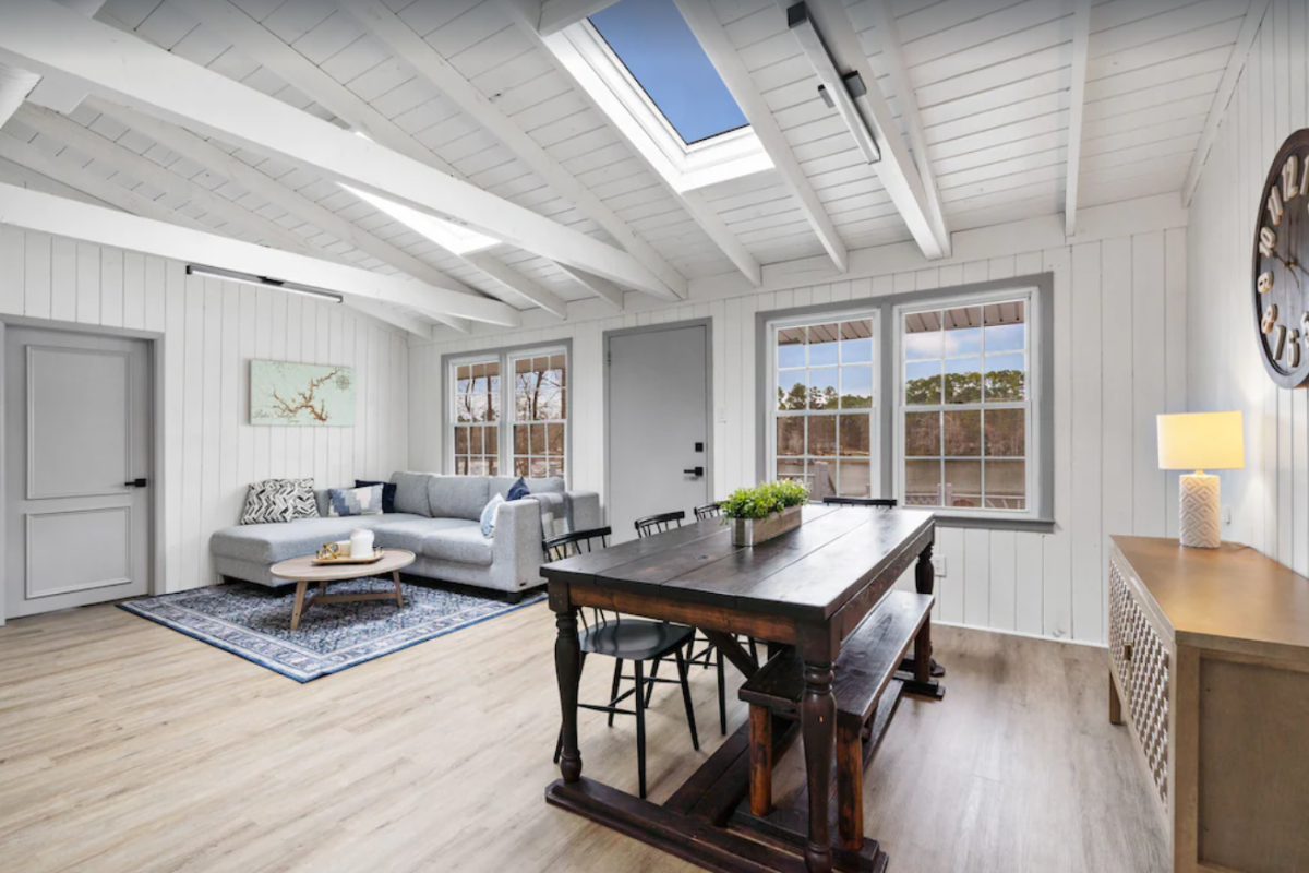 Cozy Cottage, Big Water Views