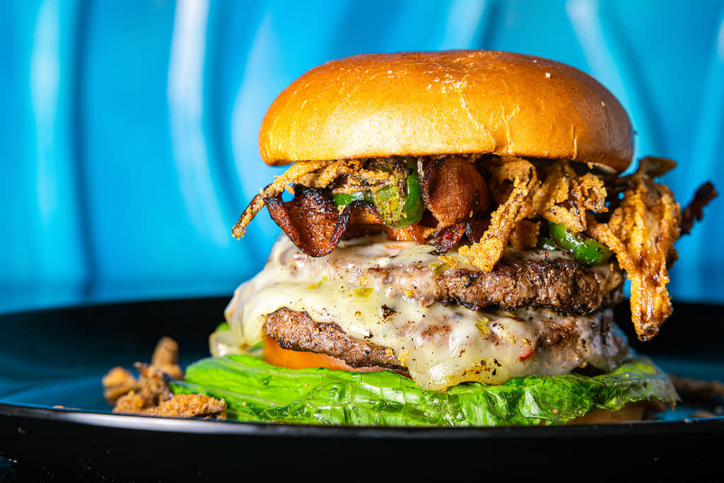 Loaded Smash Burger, Legends