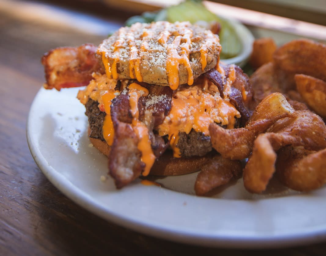 Southern Comfort Burger, Buffington's