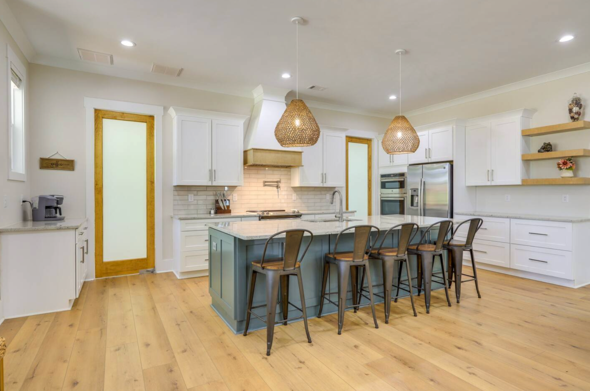 Spacious Lake Sinclair Vacation Rental w/ Dock