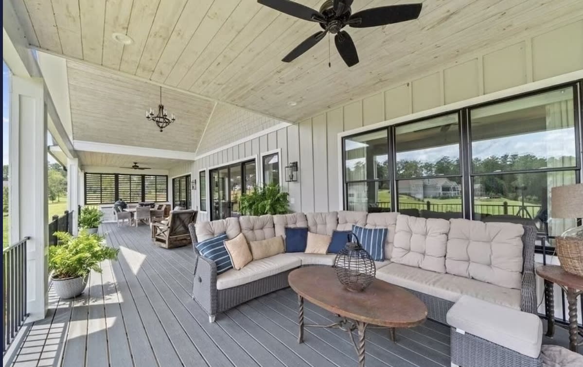 Peaceful Lake SInclair Home