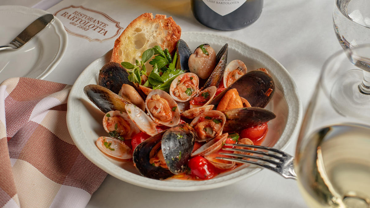 Ristorante BARTOLOTTA dal 1993 | Wauwatosa, WI 53213