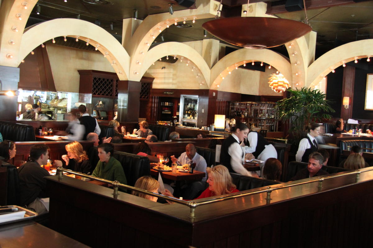 Houston s Restaurant