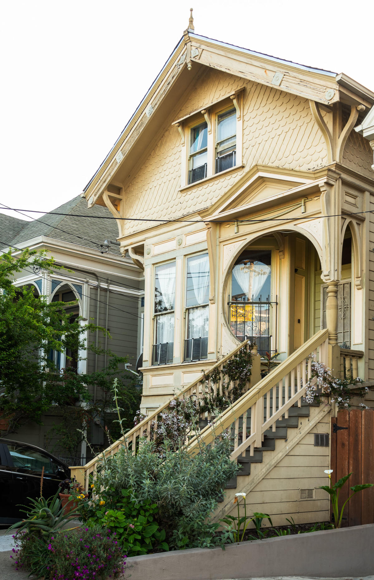 B-Love's Guest House | Oakland, CA