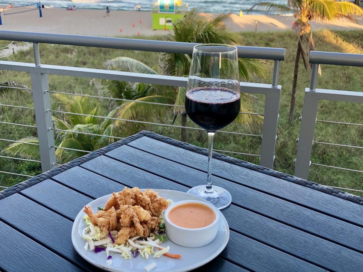 Happy Hour On The Ocean | Oceanic at Pompano Beach | Pompano Beach, FL