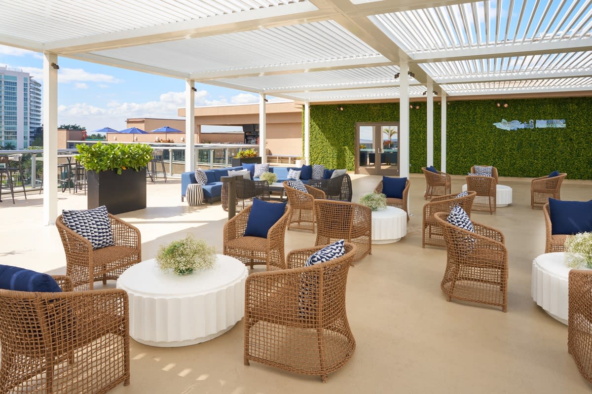 Pier 6 Rooftop Lounge | Pompano Beach, FL