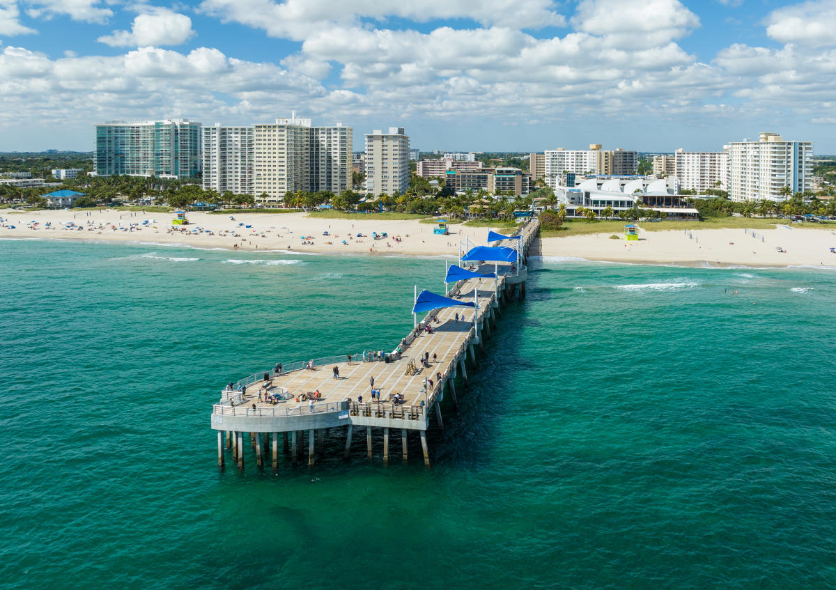 Pier 6 Rooftop Lounge | Pompano Beach, FL