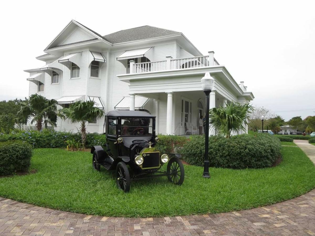 Sample McDougald House | Pompano Beach, FL