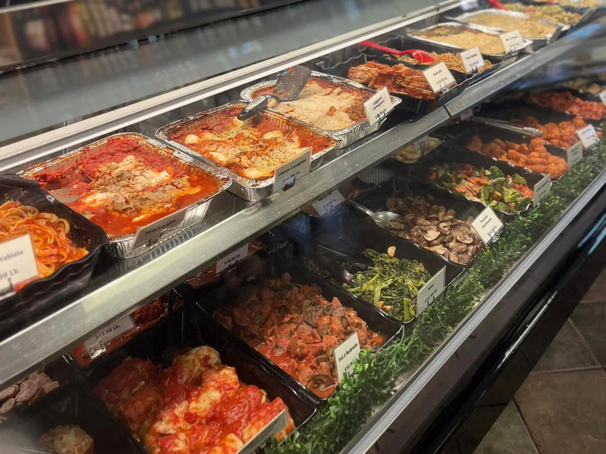 Bella's Italian Gourmet Deli | Riverside, RI 02915