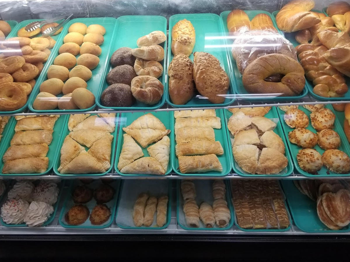 Caprichos Antioquenos Bakery & Restaurant | Pawtucket, RI 02860