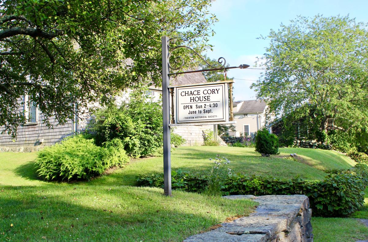 Chace-Corey House | Tiverton, RI 02878