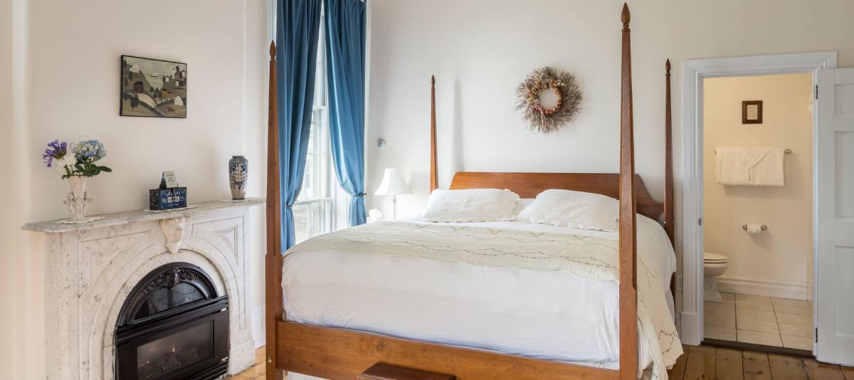 Christopher Dodge House Bed & Breakfast | Providence, RI 02908