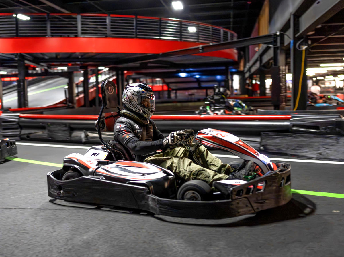 R1 Indoor Karting Entertainment Center | Lincoln, RI 02865
