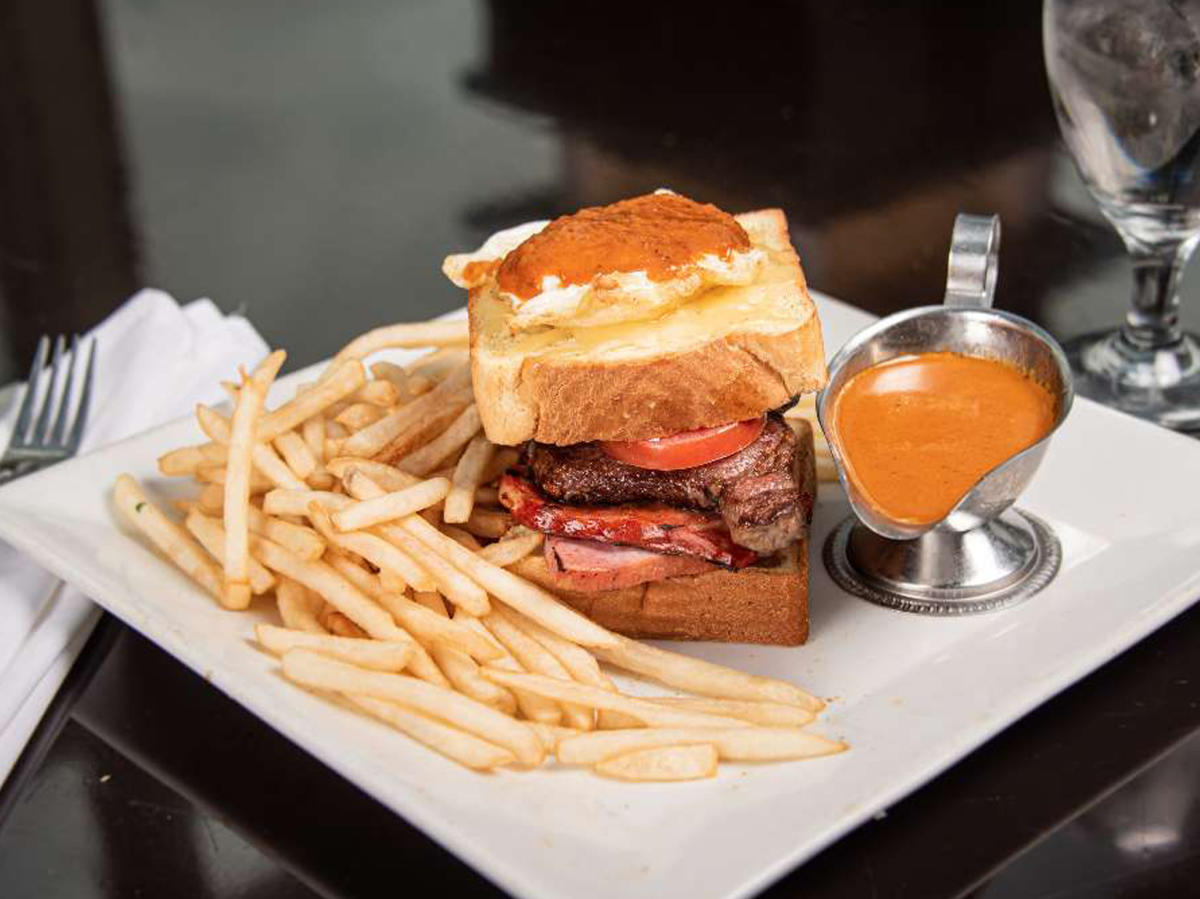 Riviera Restaurant | East Providence, RI 02914