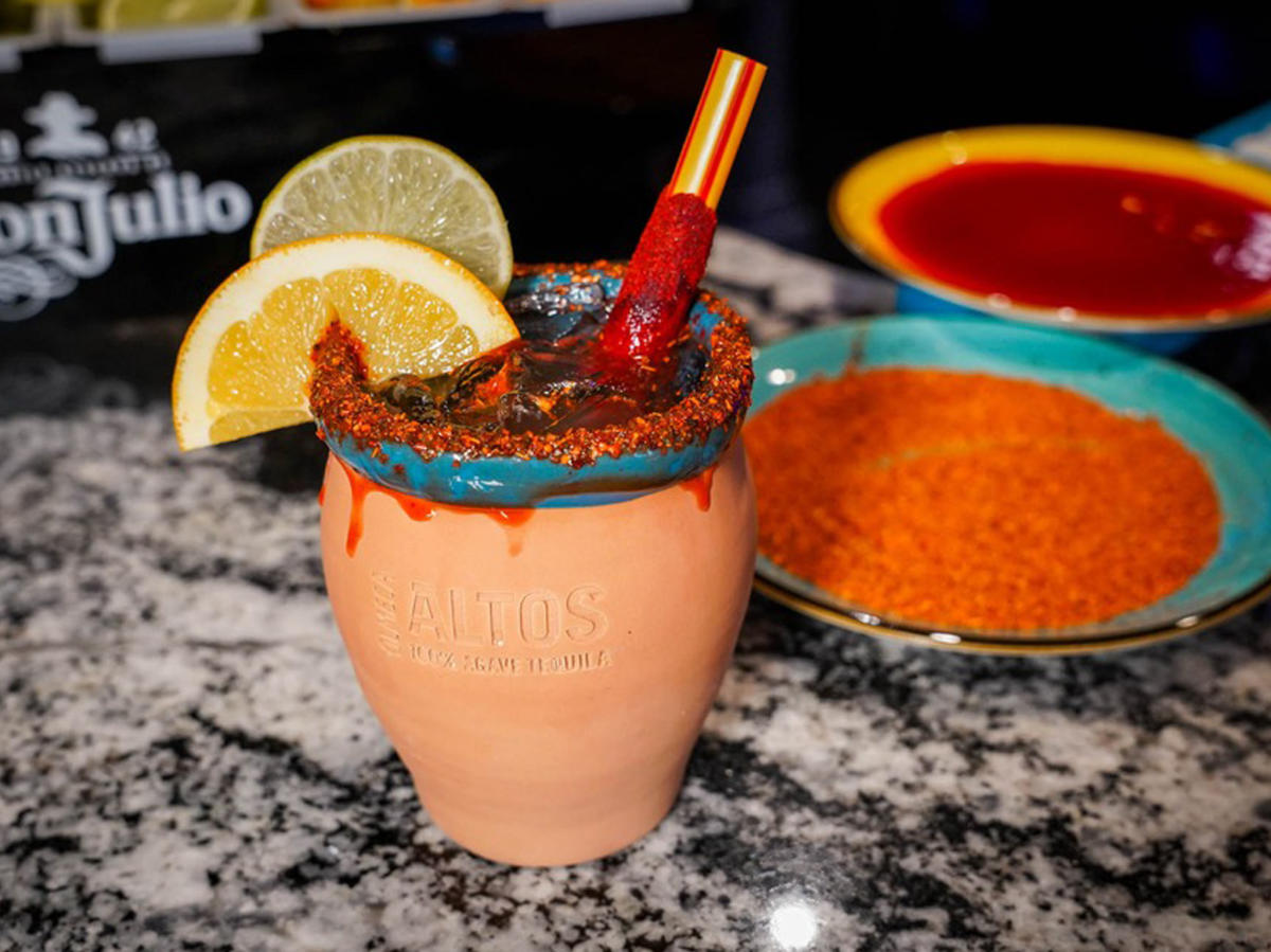 Azul Tequila Bar & Mexican Grill | Pawtucket, RI 02860