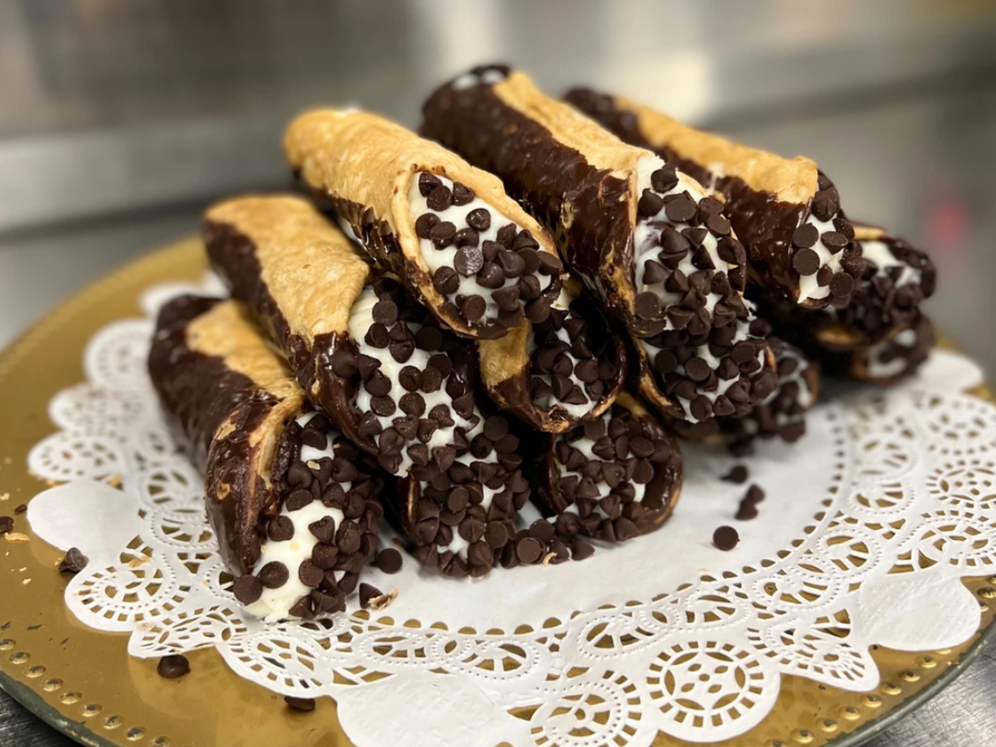 Cow's Tail Deli & Creamery | Pascoag, RI 02859