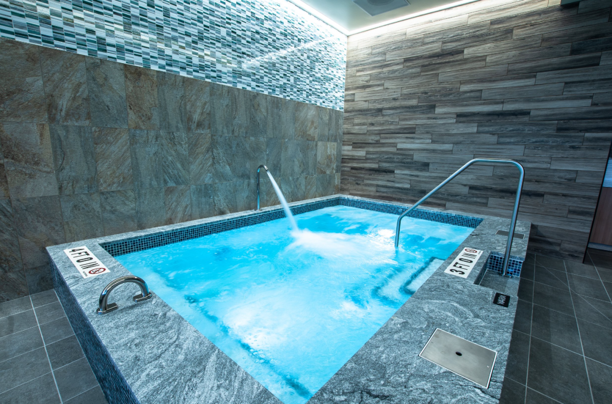 Spa Light | Lincoln, RI 02865