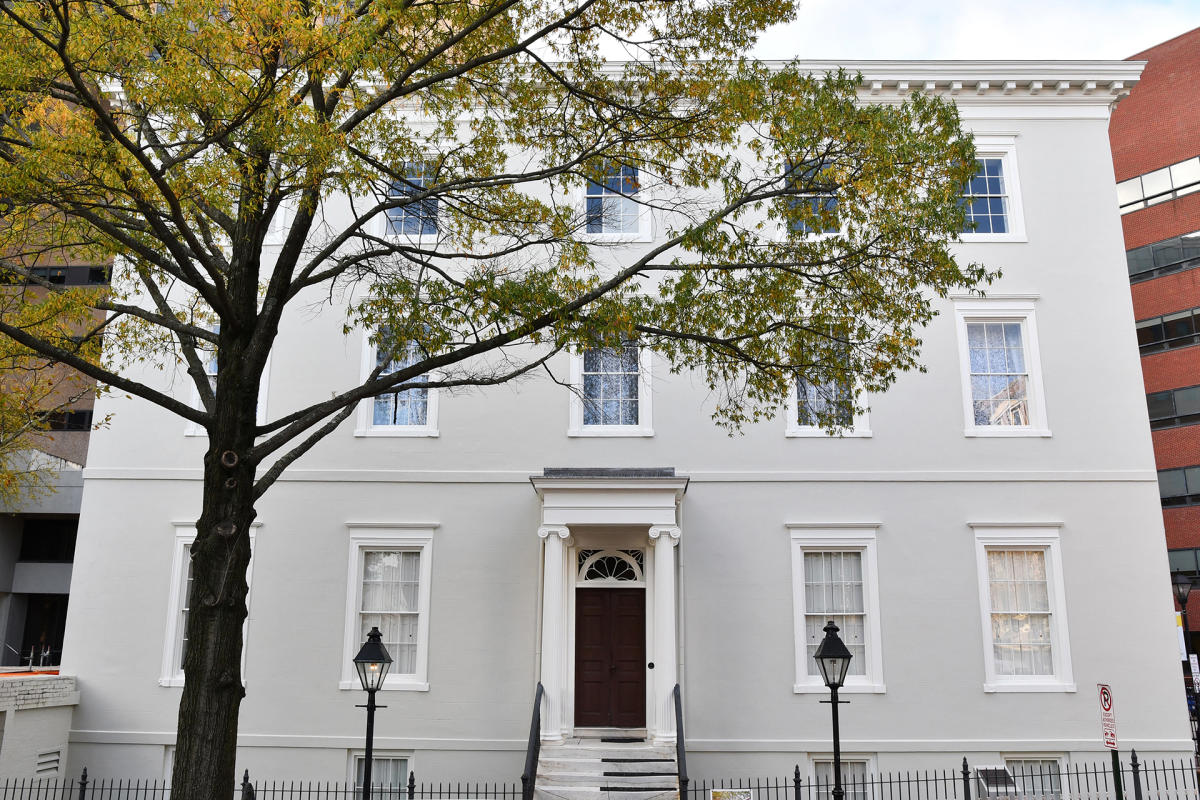 white house altrincham