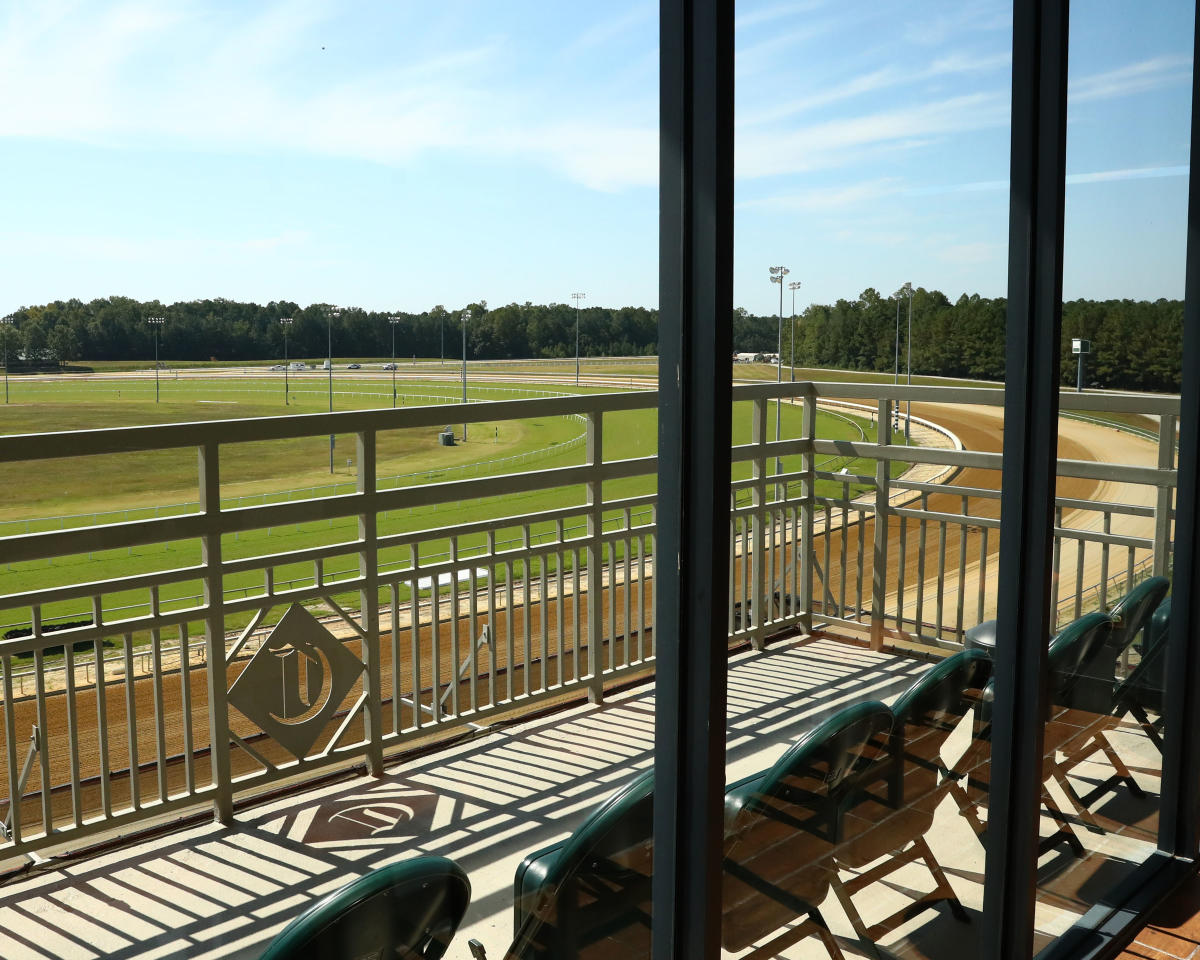 Colonial Downs Racetrack