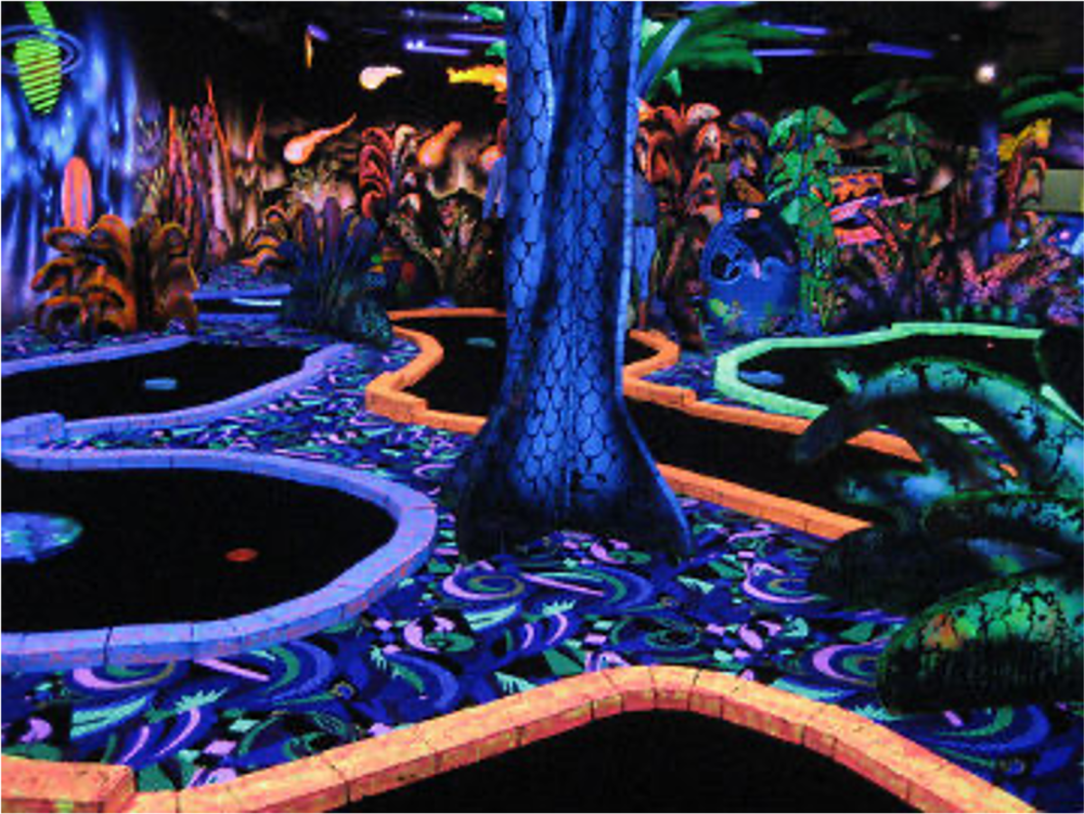 GLO Mini Golf
