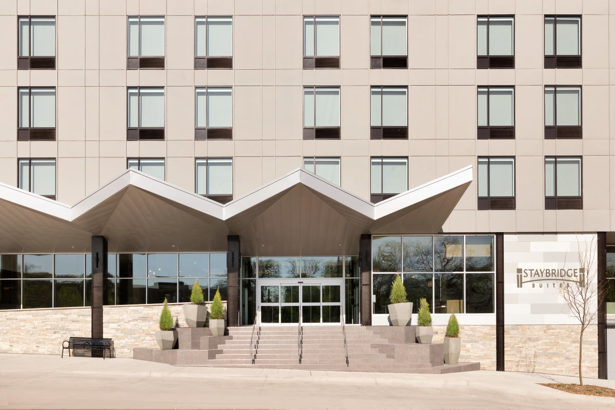 Staybridge Suites Mayo Clinic Area | Rochester, MN 55902