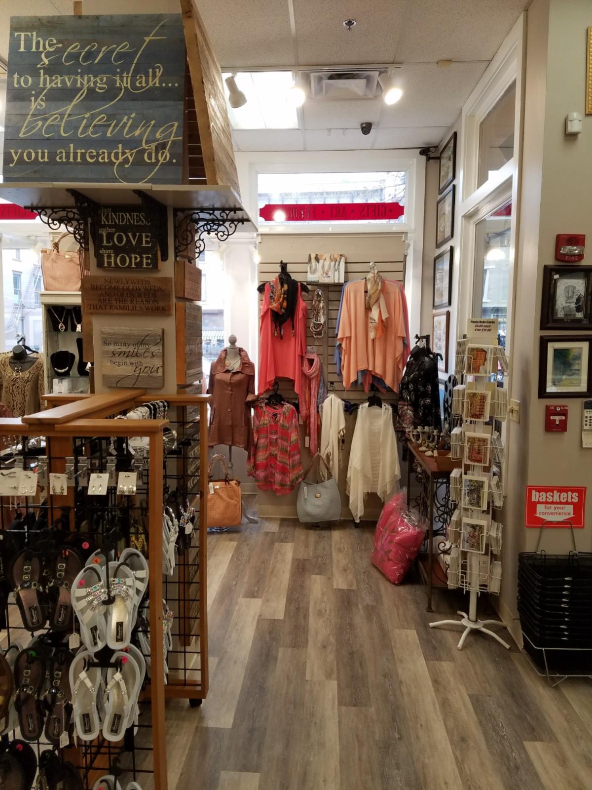 Crafters Gallery - Unique Art, Gifts & Custom Framing