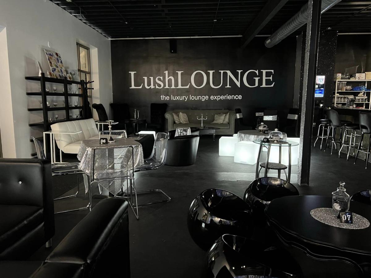 LushLOUNGE