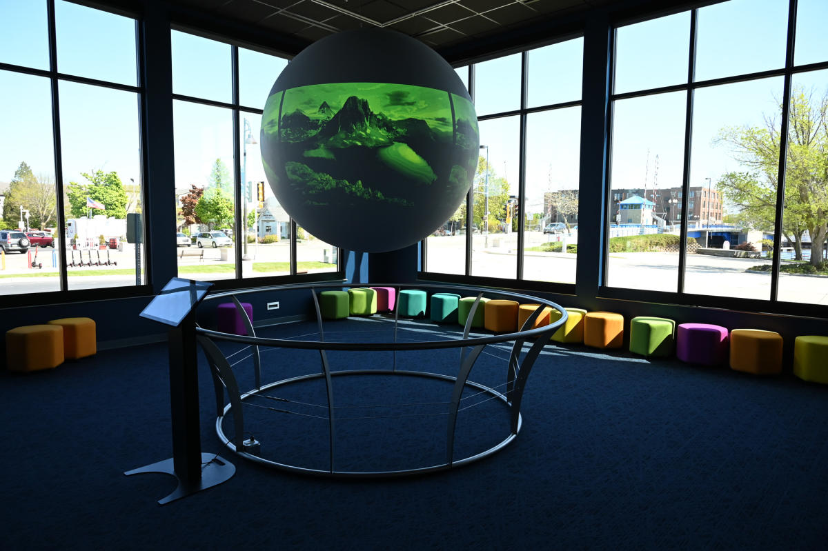 Science on a Sphere (SOS)