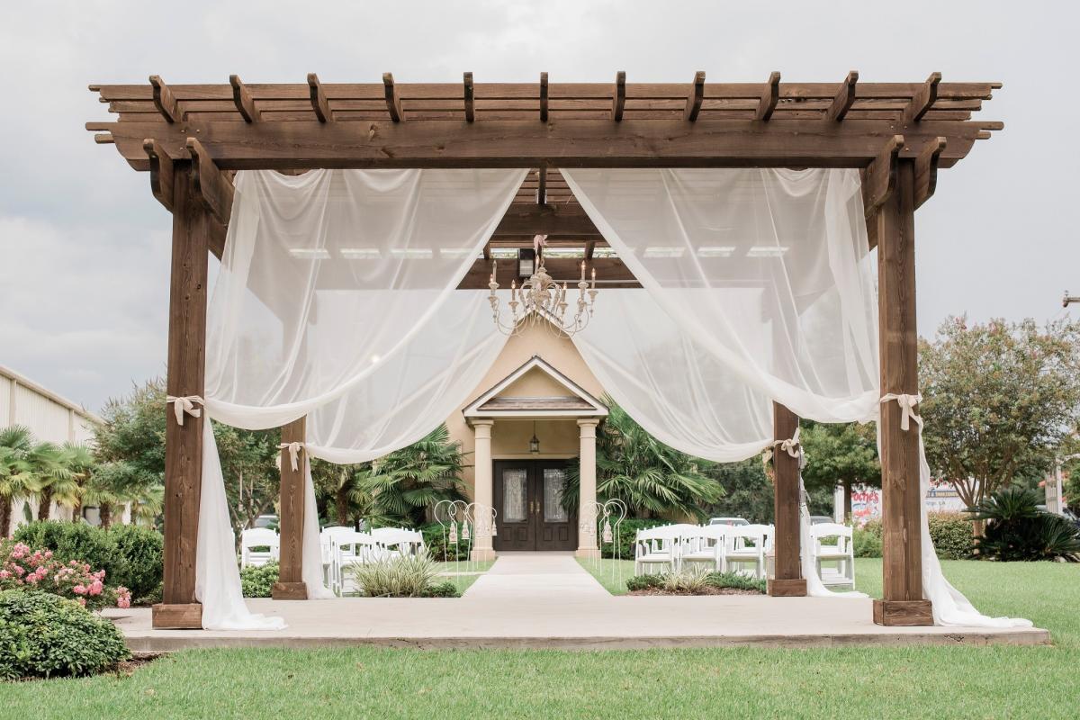 Poche Bridge Country Club