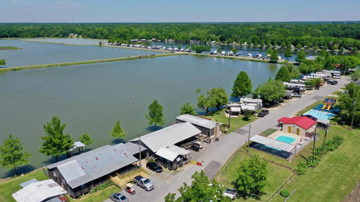 Poche’s RV Park, Fish-n-Camp