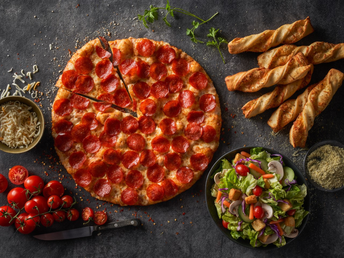 Round Table Pizza Buffet Round Table's New Concept Eatery Opens In