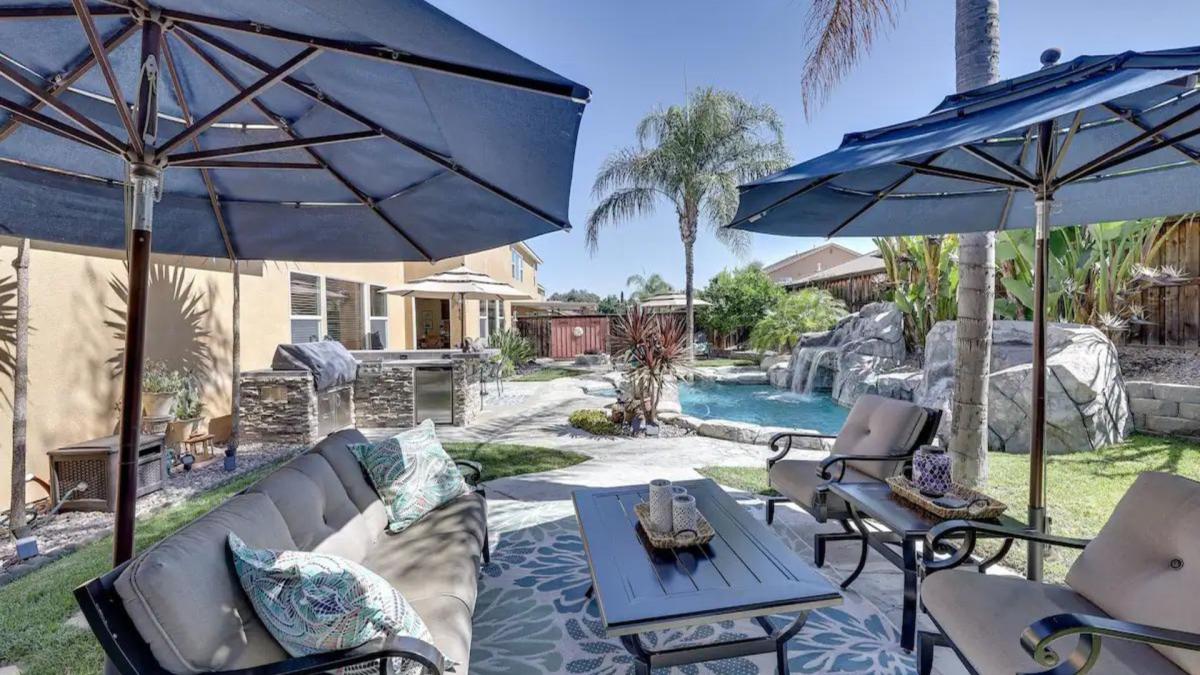 Temecula Area Wine Country Oasis