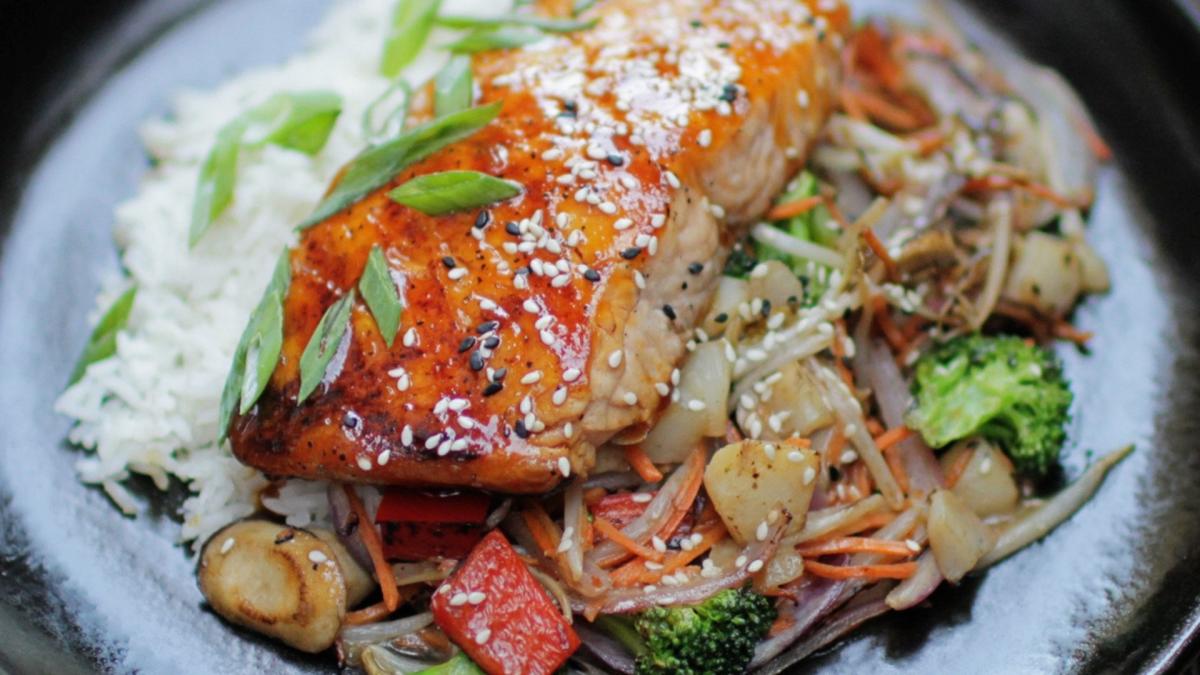 Lazy Dog Cafe at Promenade Temecula | Temecula, CA