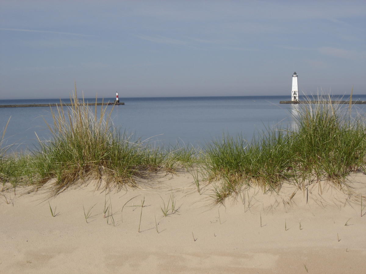 Harbor Lights Resort | Frankfort, MI 49635