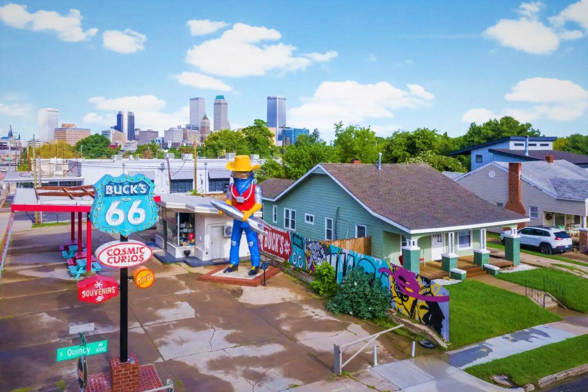 Buck Atom's Cosmic Curios on 66 | Tulsa, OK 74120