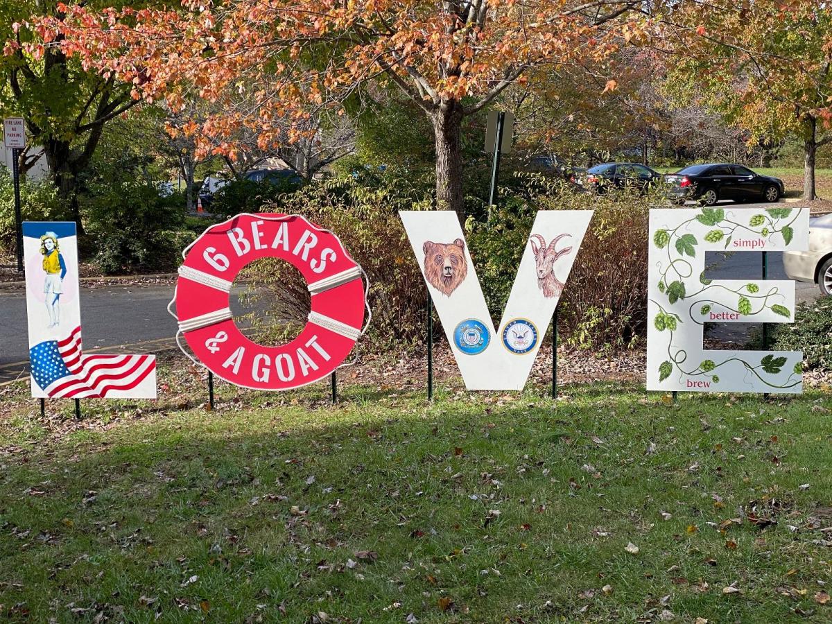 6 Bears And A Goat Photos 6 Bears & A Goat Stout Takes Silver In