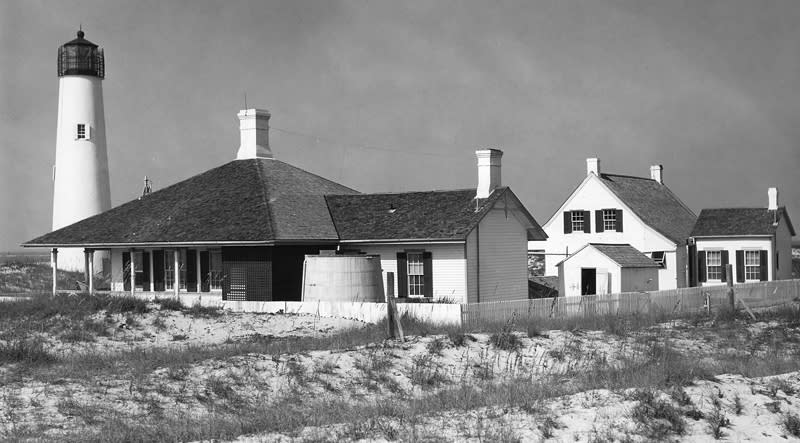Cape Saint George Lighthouse in St. George Island | VISIT FLORIDA