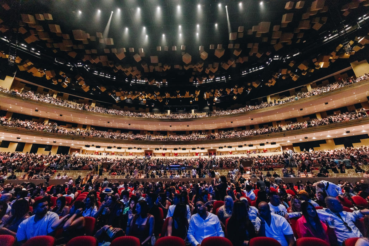 Hard Rock Live at Seminole Hard Rock Hotel & Casino Hollywood in ...